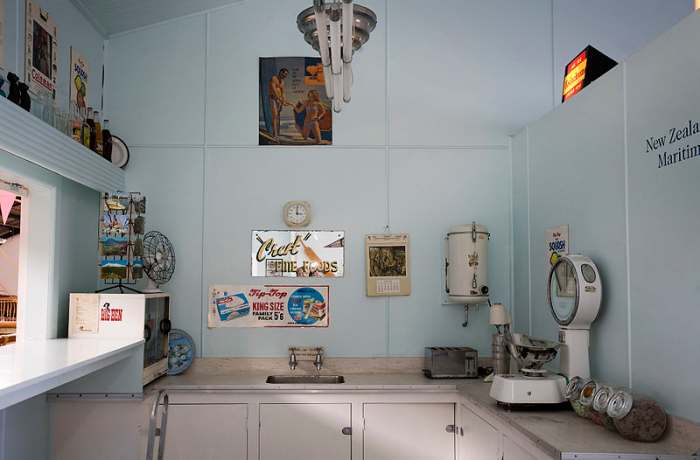 Decorating Your Kitchen in Retro '50s Rockabilly Style Décor - HubPages