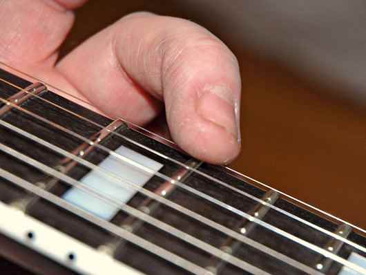 How To Tune A Guitar (Standard E Tuning, EBGDAE) - The Beginner's Guide ...