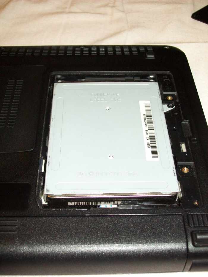 Replace Or Upgrade The Hard Drive In An Acer Aspire One D250 Netbook ...