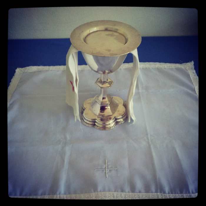 How to Prepare the Chalice for an Anglican Mass - LetterPile