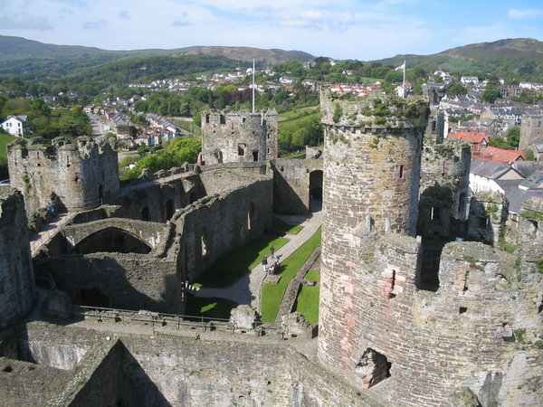 10 reasons Why You Should Visit Wales - HubPages