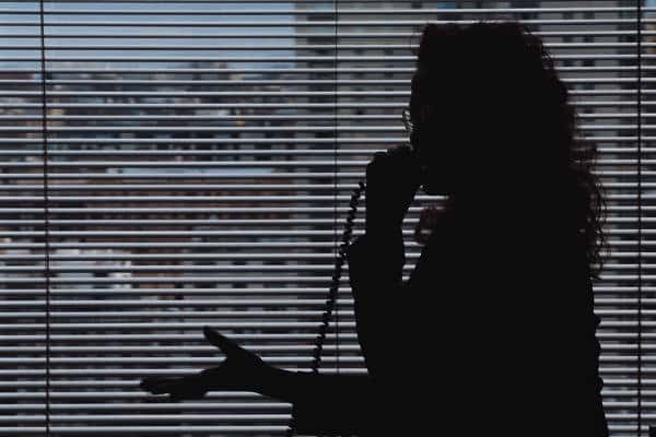 How to Observe People Without Being Noticed - HubPages