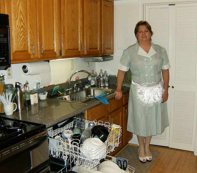 Hiring a Maid: Maid Service or Independent? - HubPages