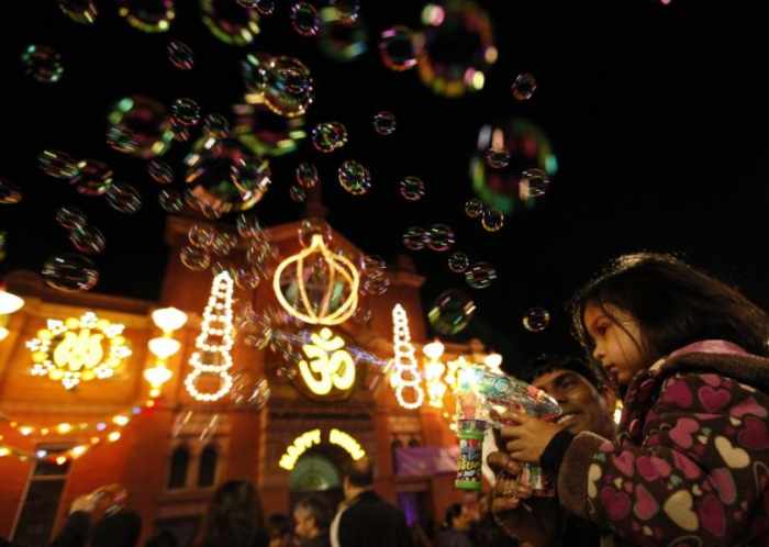 15 Countries that Celebrate Diwali Festival of Lights - HubPages