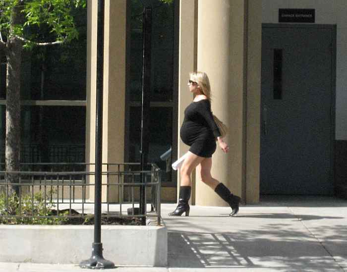 Too Short Dresses and Skirts- the Equivalent of Wearing a Tee - HubPages