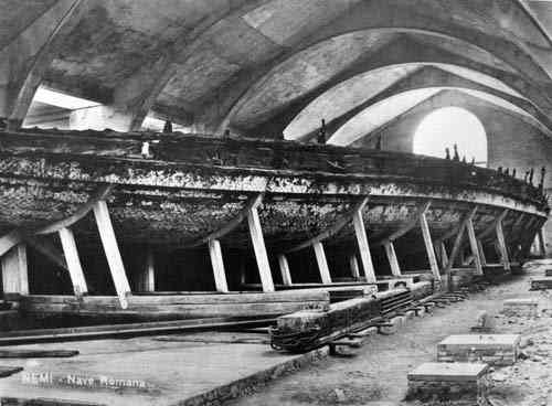 Roman Emperor Caligula and the fantastic Nemi Barges discovered at the ...