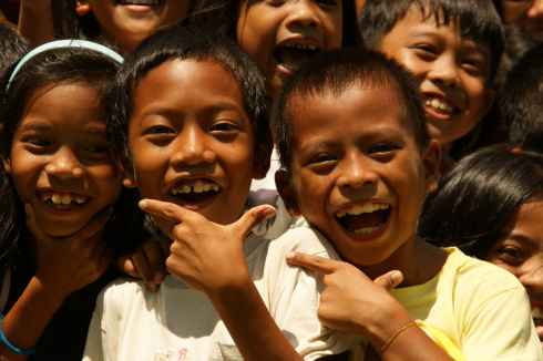 10 Filipino Gestures and Their Meanings - Owlcation