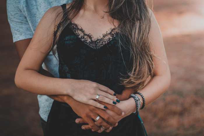 How to Rebuild Emotional Intimacy When It Feels Impossible - HubPages