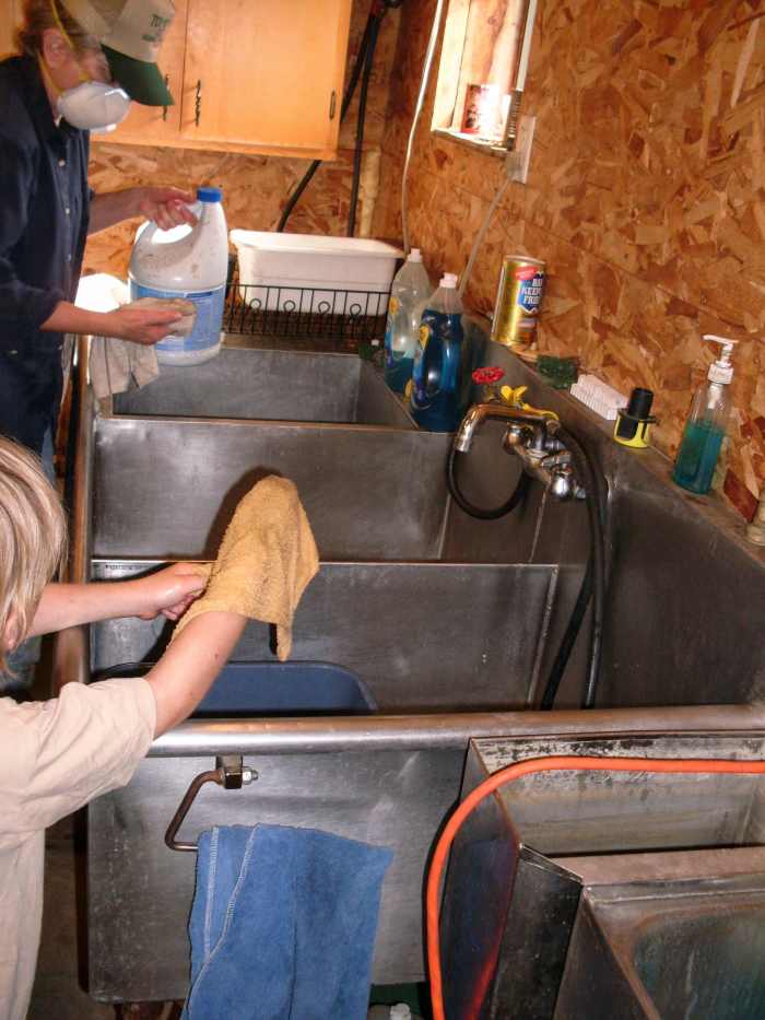 How to Butcher a Chicken, Part 1: Preparing Your Work Space; Killing ...