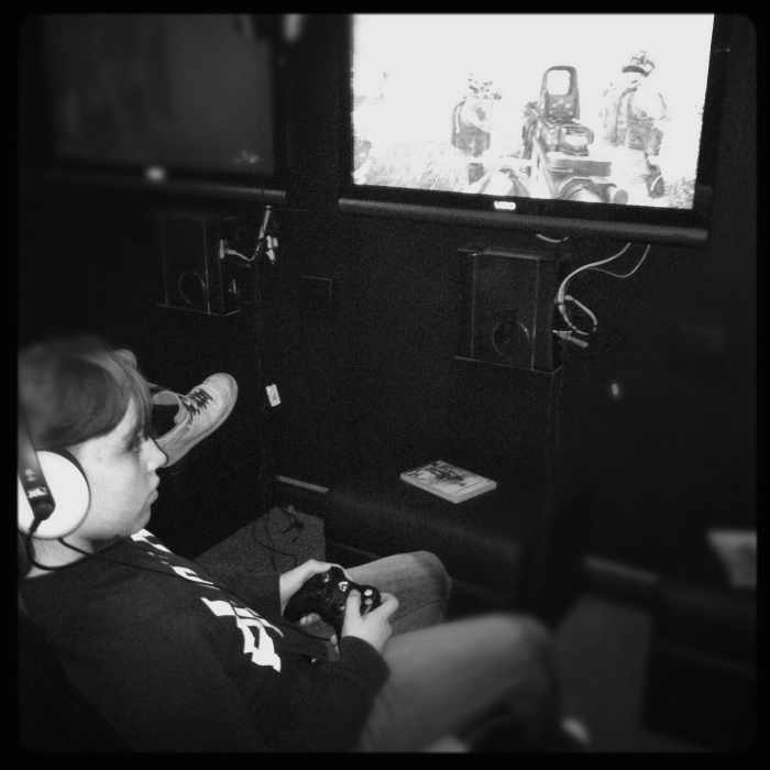 Ghost Hunters Explain How Xbox Kinect Sees Spirits Inside Haunted ...