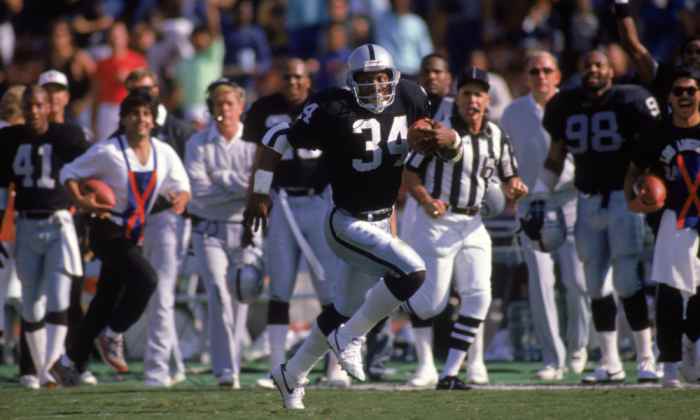 Was Bo Jackson a better Football or Baseball Player? - HubPages