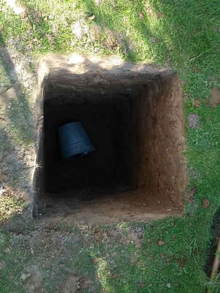 How to Build a Drywell With Hollow Concrete Blocks - HubPages
