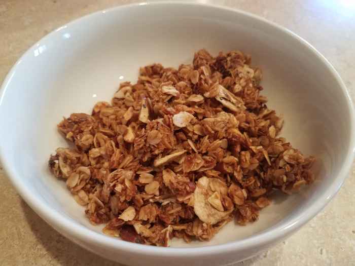 Homemade Granola With Almonds, Coconut, and Banana Recipe - HubPages