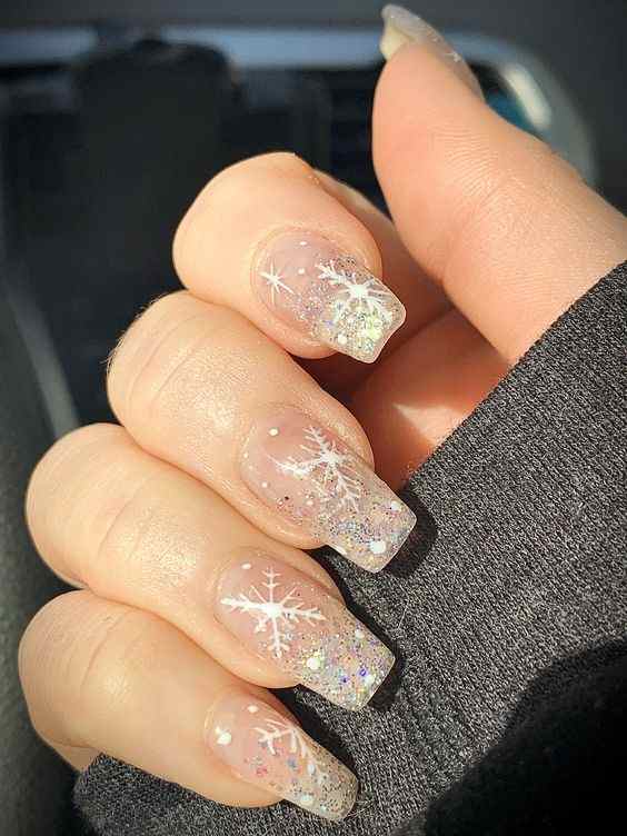 30 Awesome Holiday Nail Designs For Short Nails Bellatory