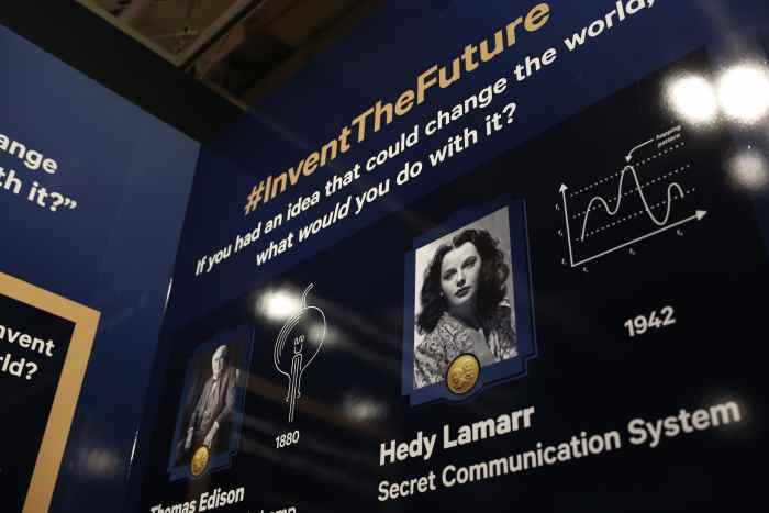 Hollywood Legend and Award-Winning Inventor Hedy Lamarr - HubPages