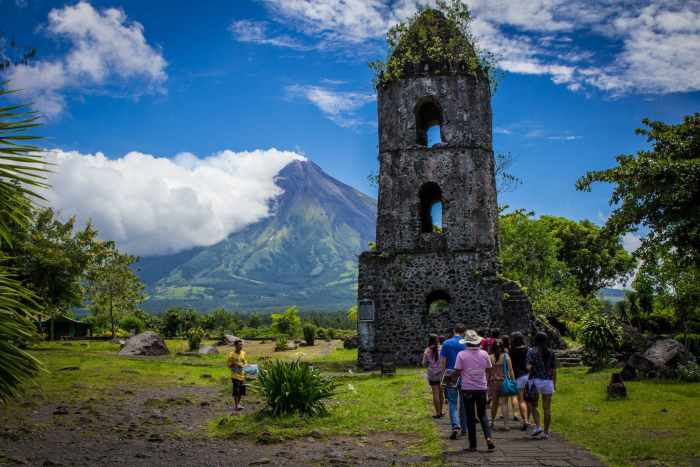 Touring the Historical Cagsawa Ruins in Legazpi City, Albay - HubPages