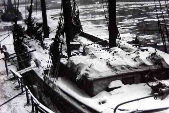 Captain Santa & the Christmas Tree Ship - HubPages