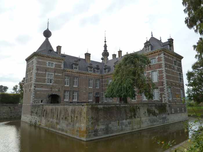 Visiting Eijsden, The Netherlands and its remarkable, moated castle: a ...