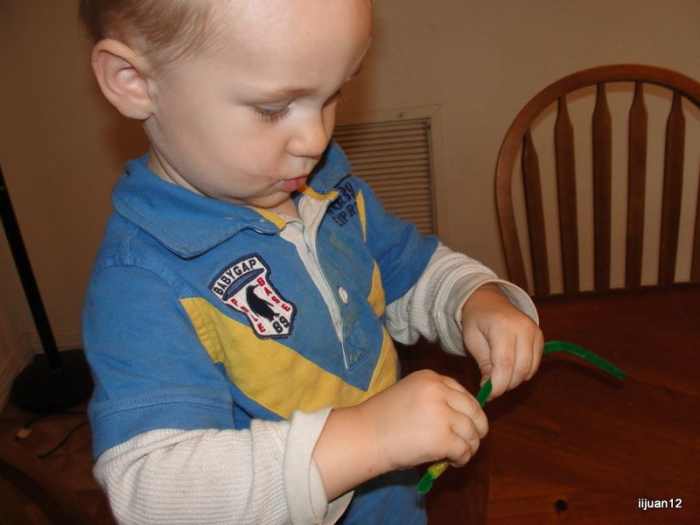 What to Do with Toddlers and Babies While Homeschooling Older Children ...