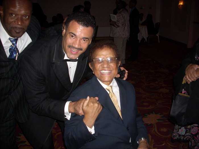 Doctor Bob Lee ~ A Man for the Community - HubPages