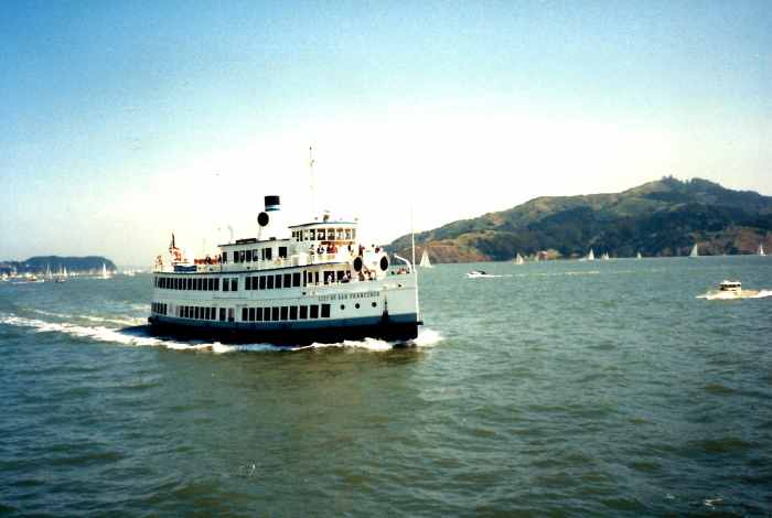 Eye-Catching Pics of San Francisco Bay & Sausalito by Roundtrip Ferry ...