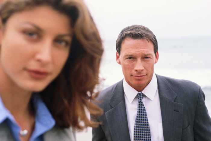 How to Show Lack of Interest Politely for Women - HubPages