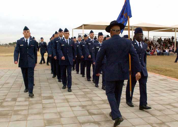 A Woman's Guide to Surviving Air Force Basic Training - HubPages