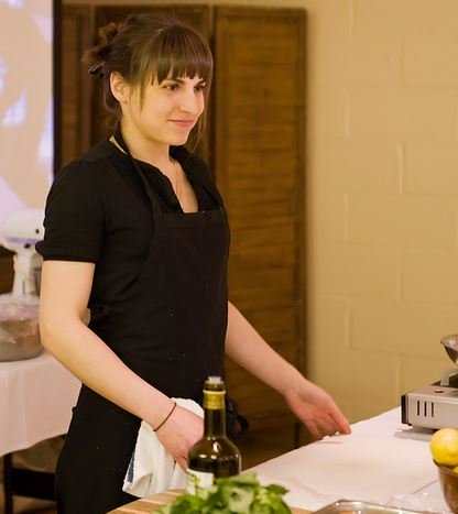 5 Beautiful Women From Gordon Ramsay's "Kitchen Nightmares" (Pt. 2 ...