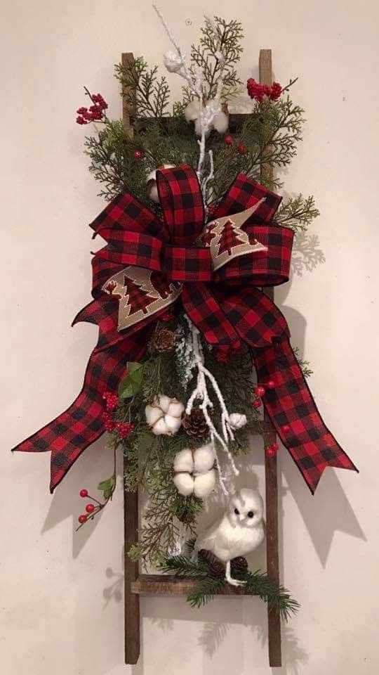 30+ DIY Christmas Ladders Ideas to Turn Your Home Into a Winter ...
