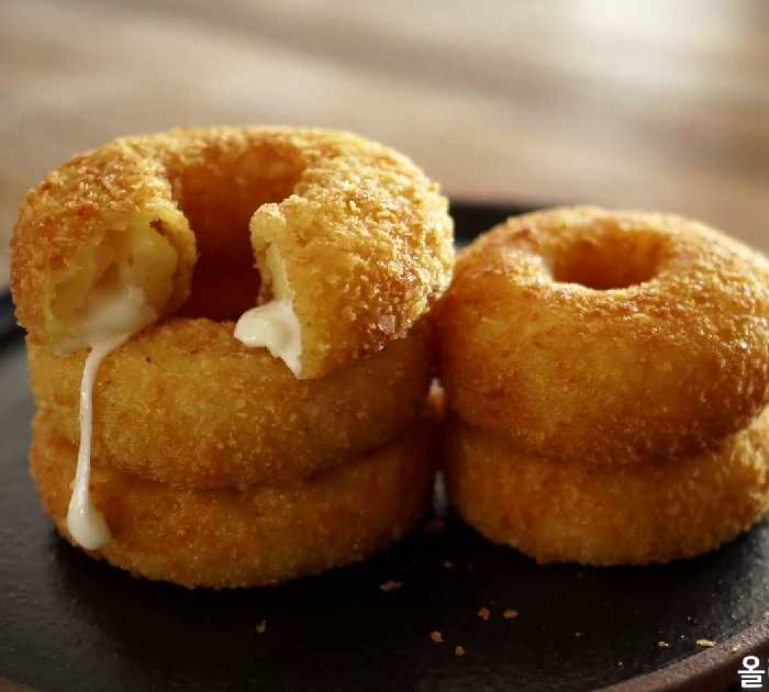 EASY CHEESY CHICKEN DOUGHNUTS RECIPE - HubPages