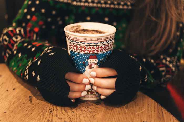 Hot and Cold Holiday Drinks to Make for Christmas - HubPages