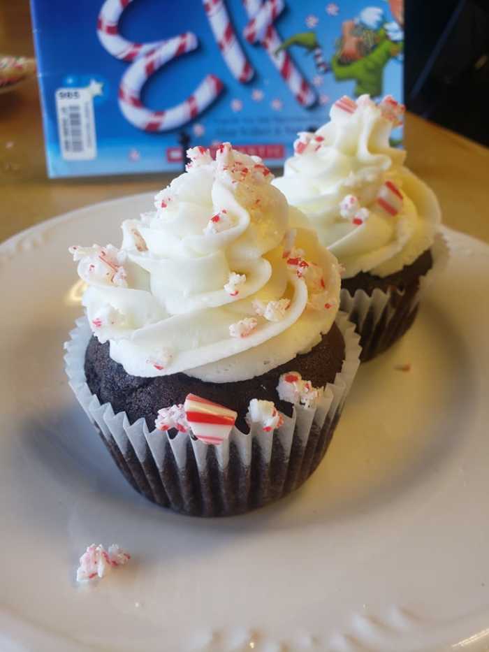 "How to Catch an Elf" Book Discussion and Chocolate Peppermint Cupcake ...