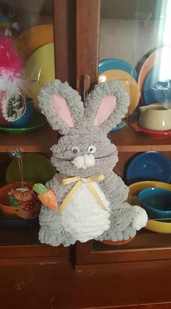 100+ Adorable Dollar Store Easter Crafts That Are Eggstra Special ...