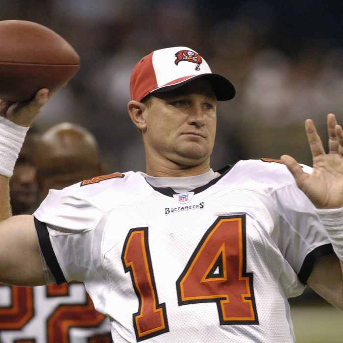 66 Quarterbacks With the Largest Hand Sizes in NFL History - HubPages