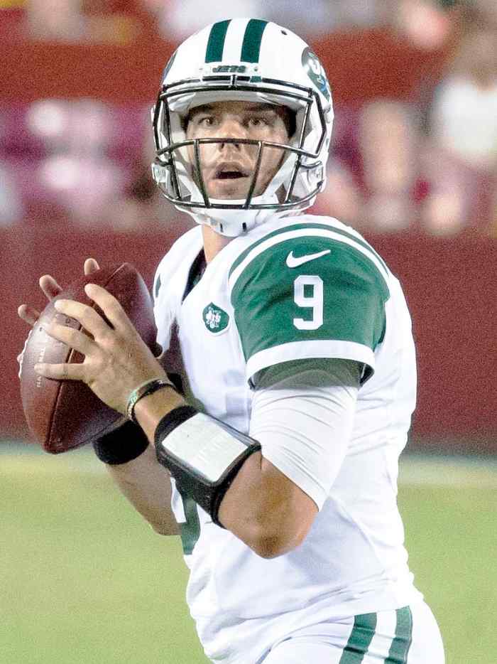 66 Quarterbacks With the Largest Hand Sizes in NFL History - HubPages