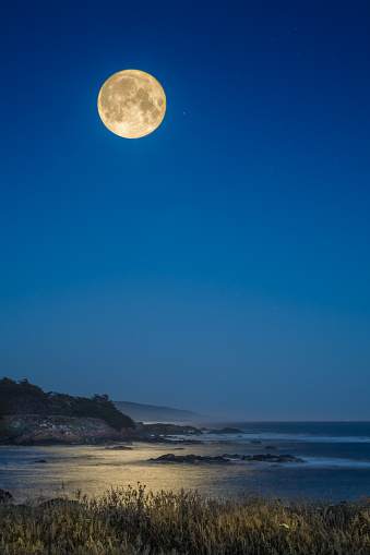 The Waxing Moonlight is Great for Story Telling - HubPages