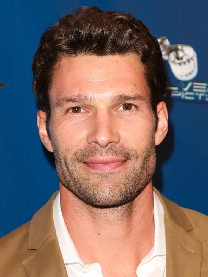 Hallmark Actor: Aaron O'Connell - HubPages