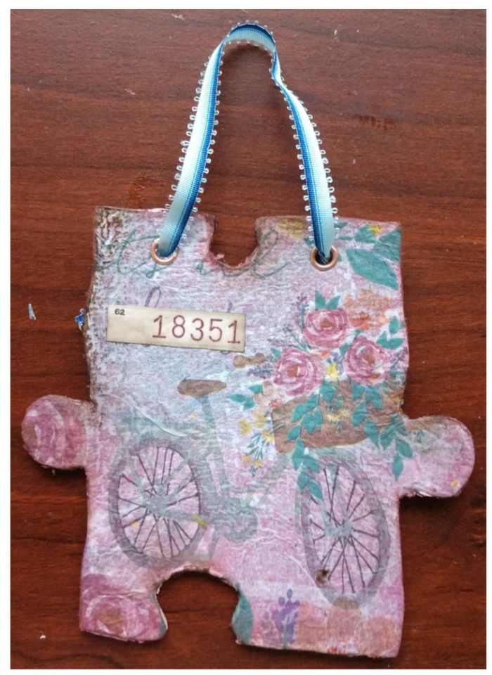 Ideas for Upcycling Puzzle Pieces for Art Projects - HubPages