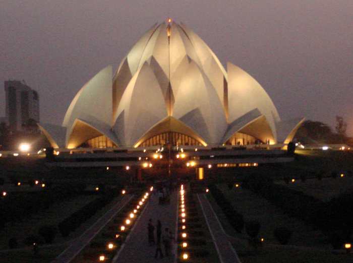 10 Popular Spots to Visit in Delhi - HubPages
