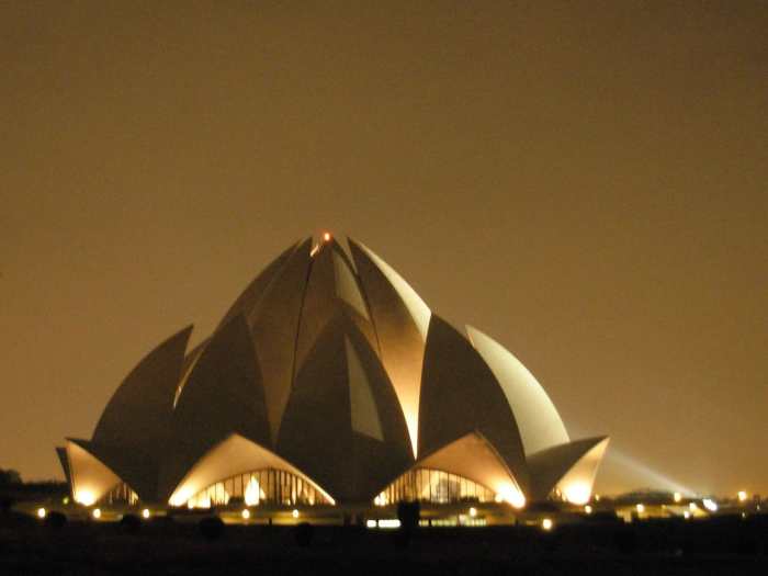 10 Popular Spots to Visit in Delhi - HubPages