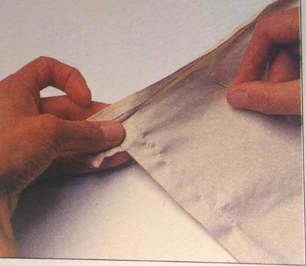 Lined Curtains: Interlined Curtain, Loose-Lined Curtain & Adaptable ...