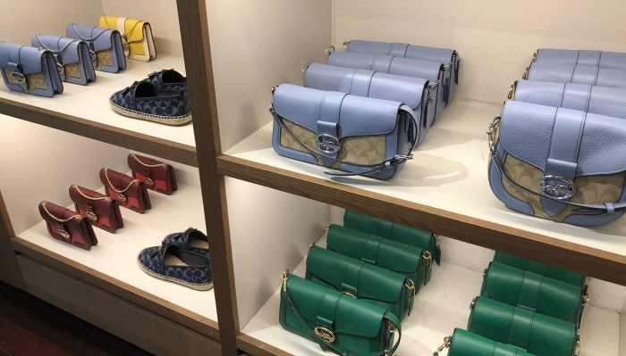 Differences Between Coach Retail Bags and Coach Factory Outlet Bags ...