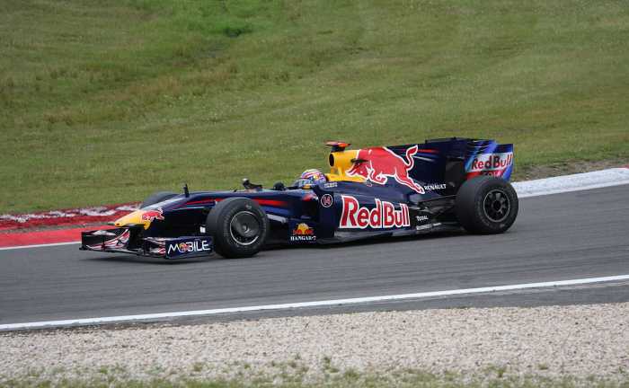 The 5 Best Drives of Mark Webber - HubPages