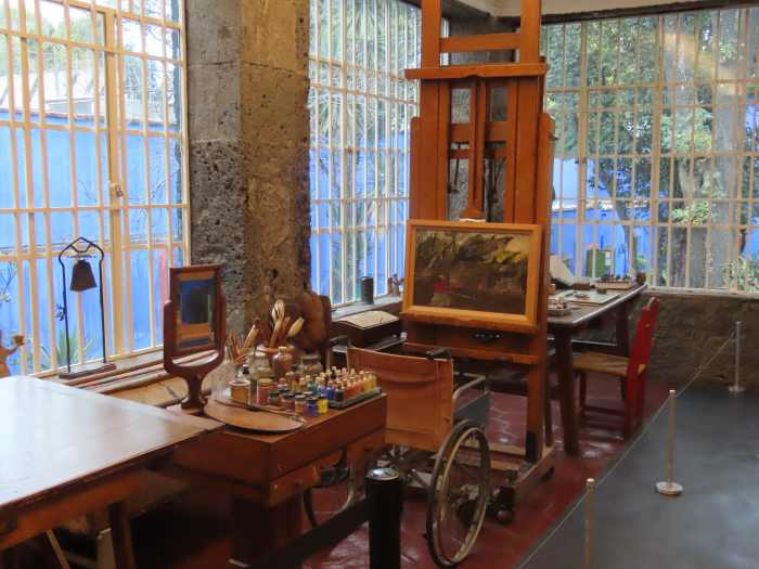 Visiting La Casa Azul: Frida Kahlo’s House in Mexico City - HubPages