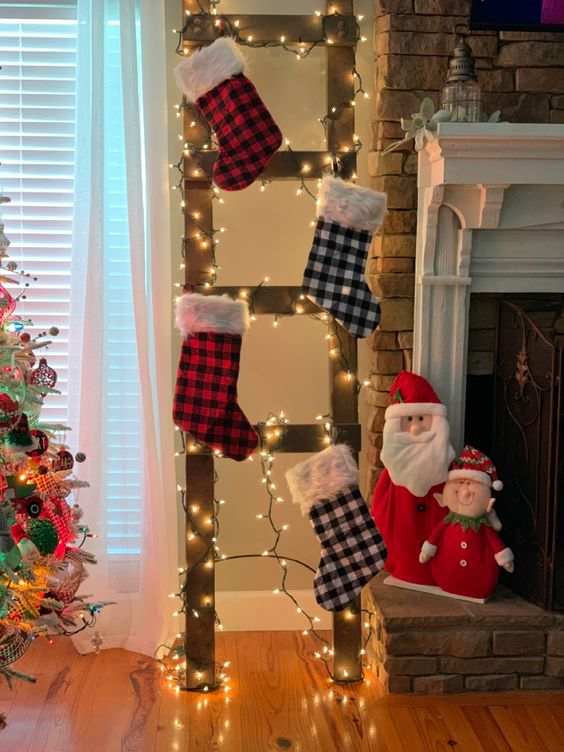 30+ DIY Christmas Ladders Ideas to Turn Your Home Into a Winter ...