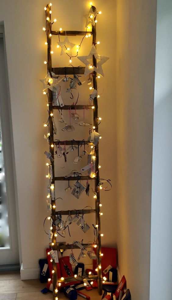 30+ DIY Christmas Ladders Ideas to Turn Your Home Into a Winter ...