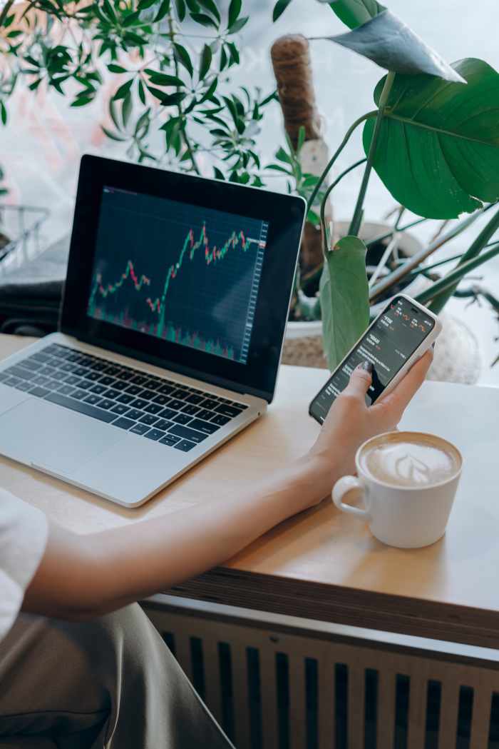 Best Investment for the Intellectual Leader - HubPages