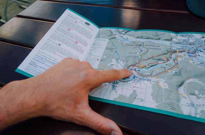 Basic Hiking Navigation (How to Use a Compass & More) - HubPages