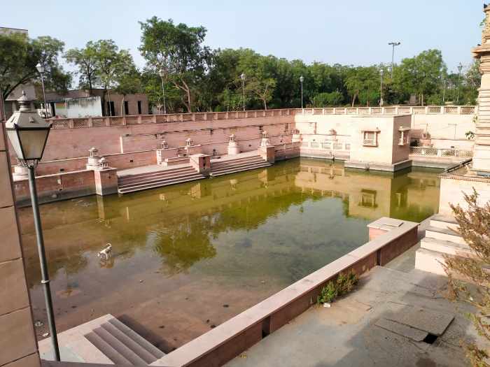 Bindu Sarovar - the Sacred Lake in Siddhpur, Gujarat, India - HubPages