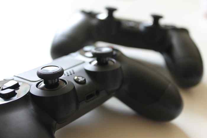 Digital vs Physical Gaming - HubPages